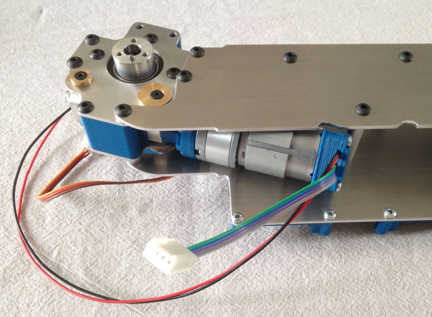 Pelvis – How I build a Biped Robot